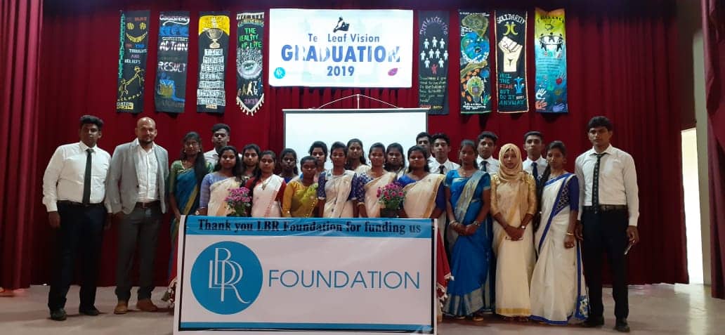 Tea Leaf Vision ஆங்கில இலவச கல்வி நிறுவனத்தின் 10 ஆம் ஆண்டு சான்றிதழ் ...