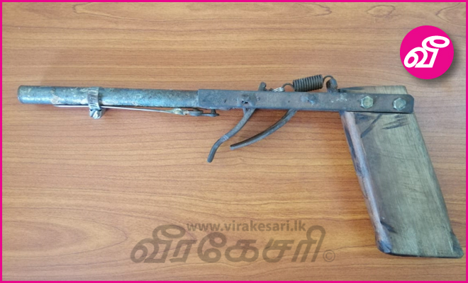 கடற்படையினரால் உள்நாட்டு கைத்துப்பாக்கி மீட்பு! | Virakesari.lk