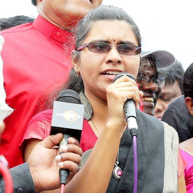 மக்களுக்கு தேவையான சந்தர்ப்பத்தில் தந்தையின் குரலாய் ஒலிப்பேன் : அனுஷா ...